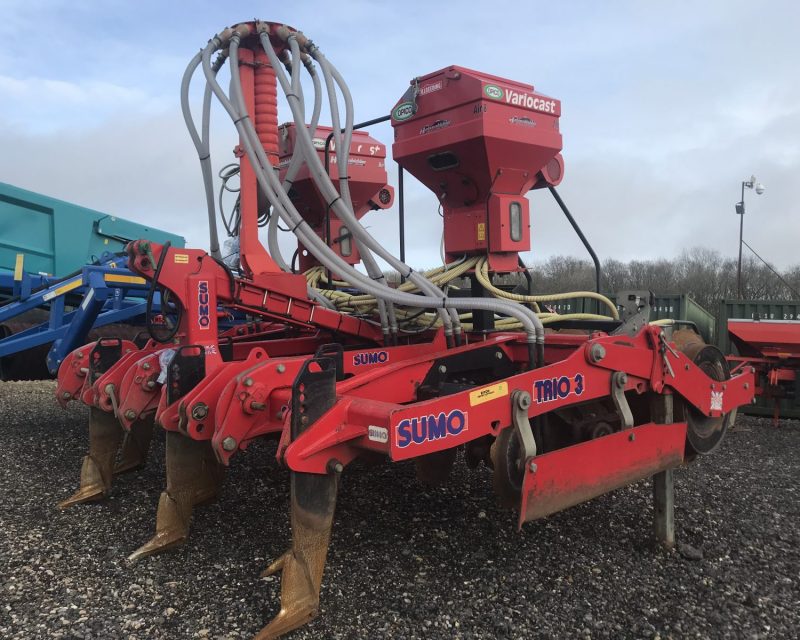 For sale Sumo trio 3 3m 1 pass cultivator with rape and slug seeder ...