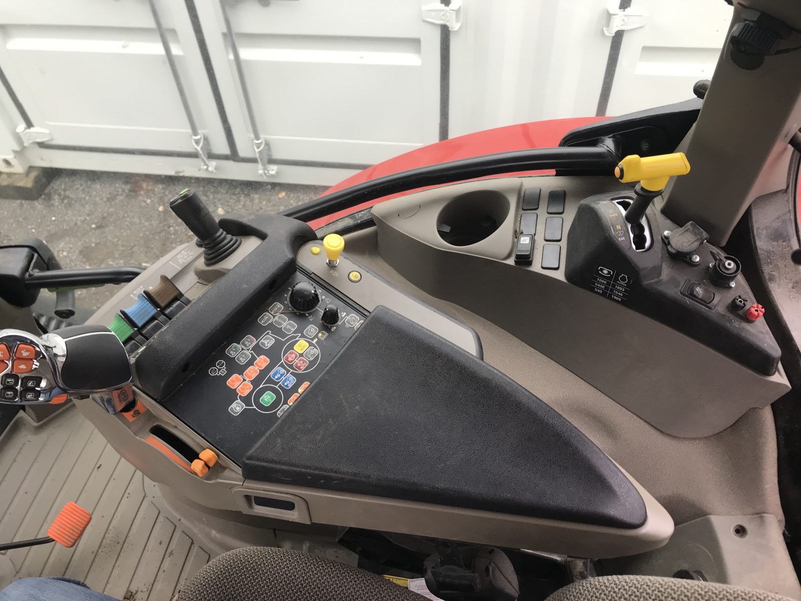 FOR sale Case IH 125 cvx 230h c/w quicke Q5 power loader yr 2019 ...