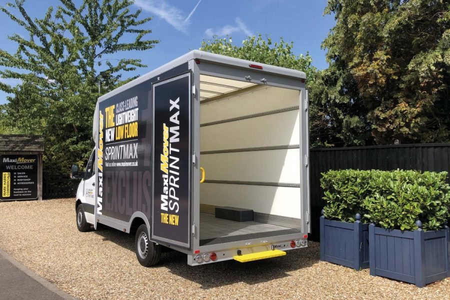 Mercedes SprintMAX 3.5M x 2.5M Medium Roof Low Floor Van For Sale ...