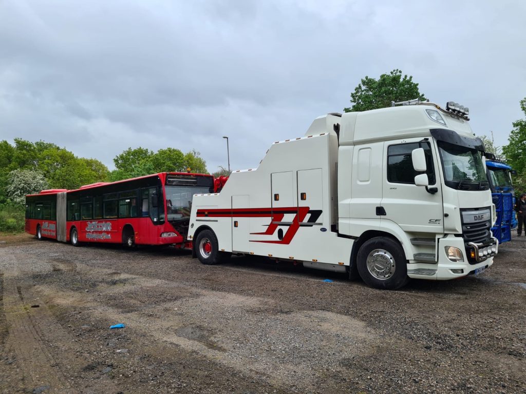 HGV vehicle recovery services Cambridgeshire & Nationwide | Shelton Motors